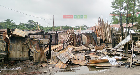 ভান্ডারিয়ায় ইউপি চেয়ারম্যান প্রার্থীর অফিসে অগ্নিসংযোগ